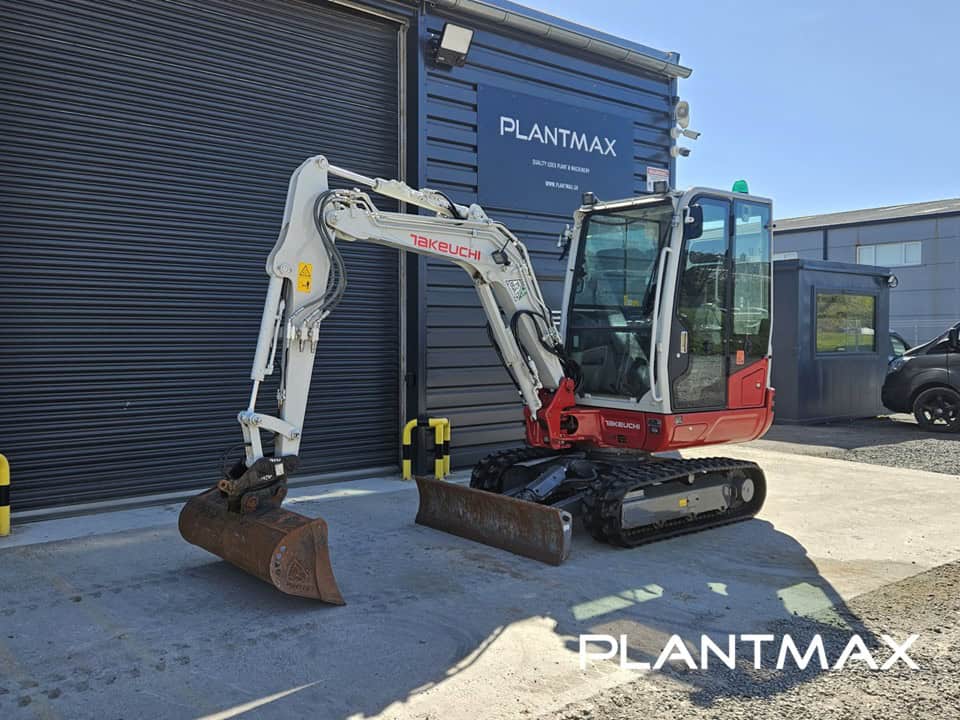 Takeuchi TB230 Mini Digger 3 ton *HIGH SPEC + LOW 164 HOURS!*, 2022 ...